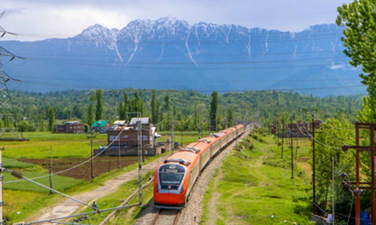 Govt clears Rs 895 crore railway projects to boost metro capacity, safety