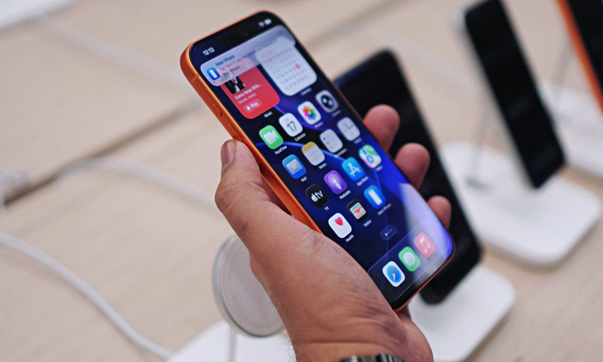 iOS 26.5 Set to Introduce Encrypted RCS Messaging Between iPhone and ...
