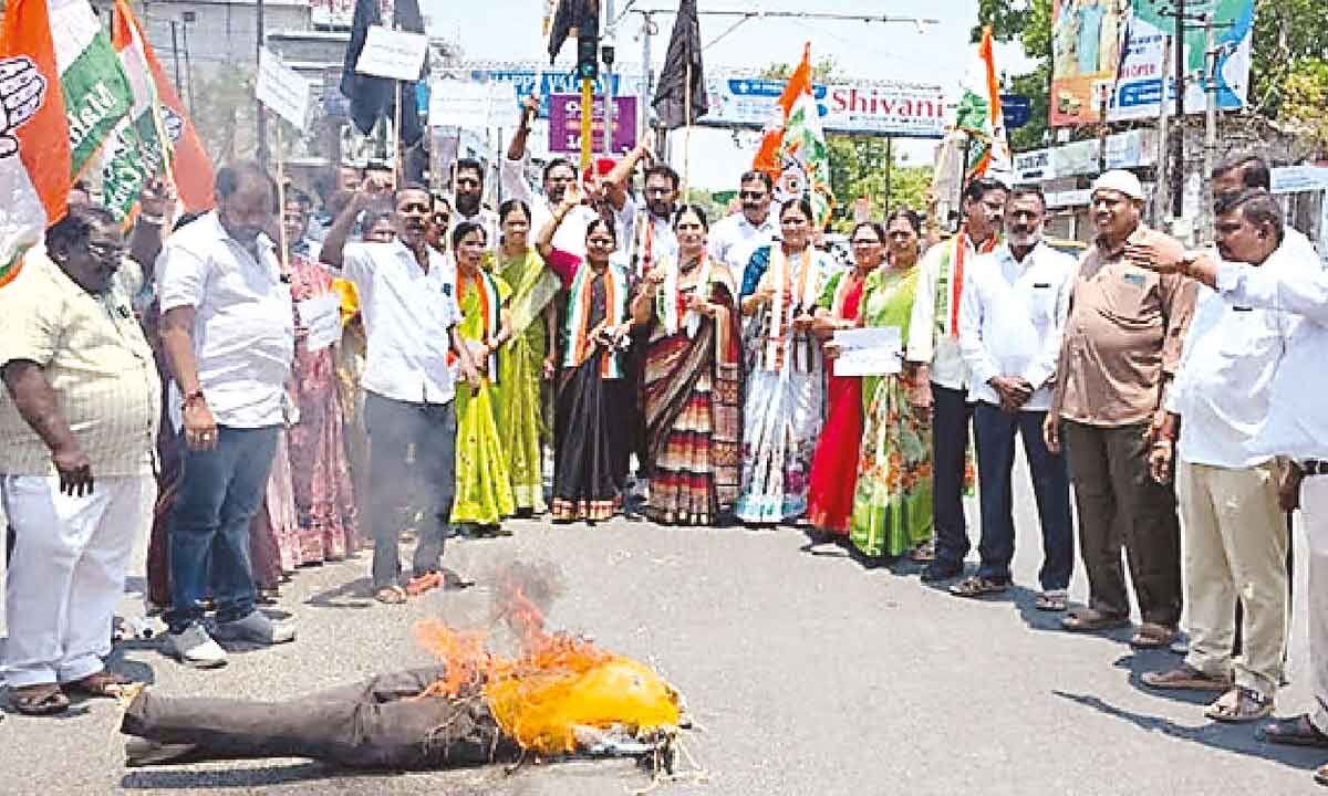 Arrest Bandi’s son, demands Mahila Cong
