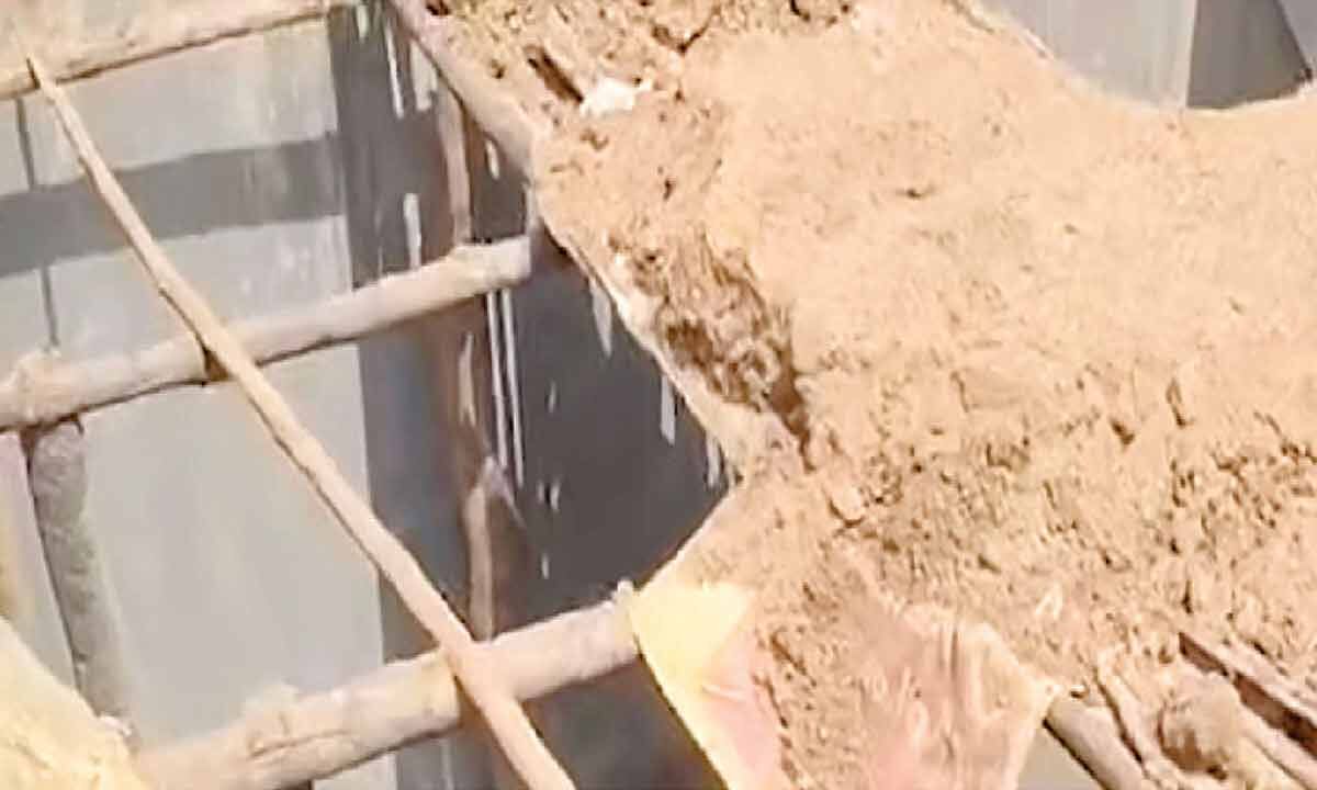 6 suffocate to death in septic tank