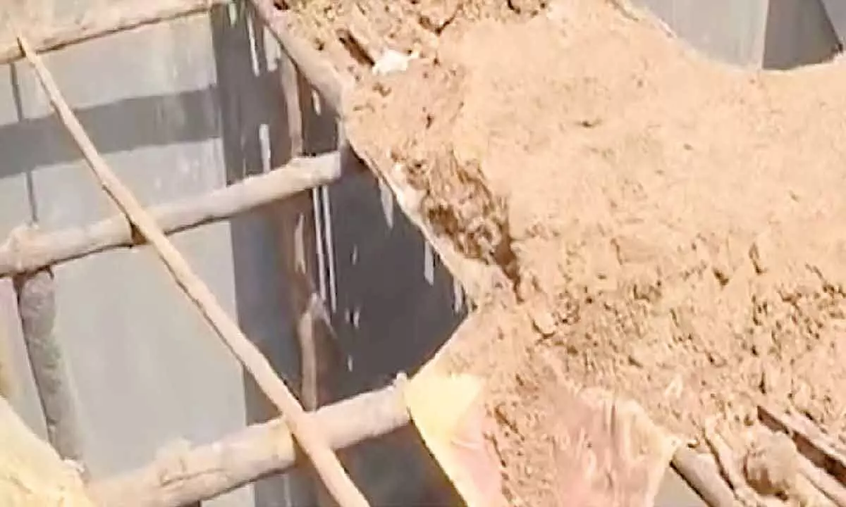 6 suffocate to death in septic tank