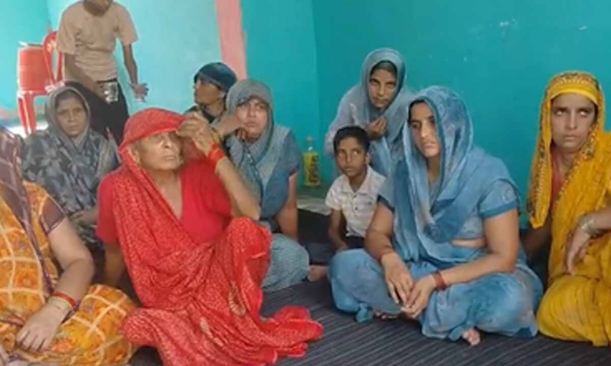 UP: Anger in Greater Noida village after teen's murder, family seeks ...