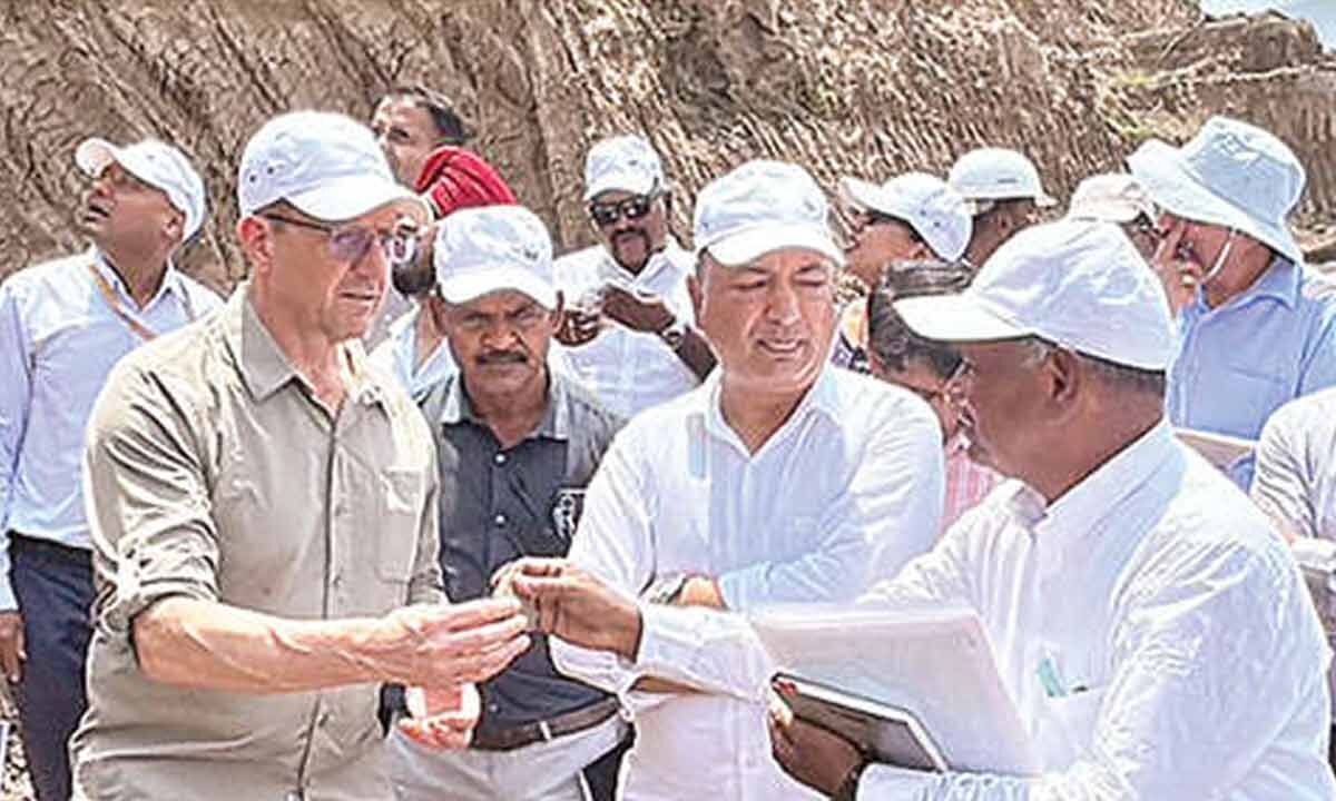 Expert continues inspection of Polavaram works