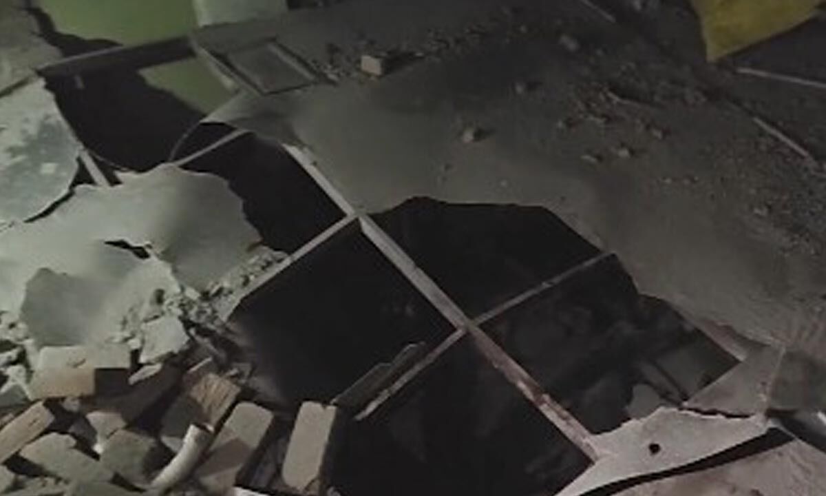 7 rescued after building collapses near Saket Metro station in Delhi ...