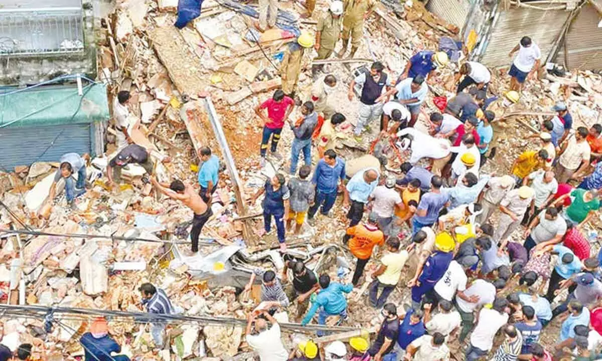 Several feared trapped in Delhi building collapse