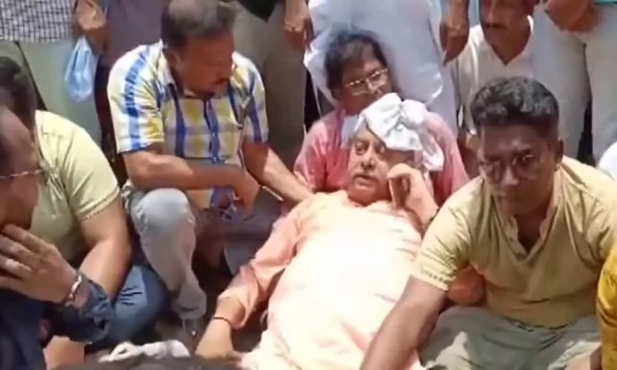 TMC MP Kalyan Banerjee Injured In Clash Near Kolkata A Day After Attack ...