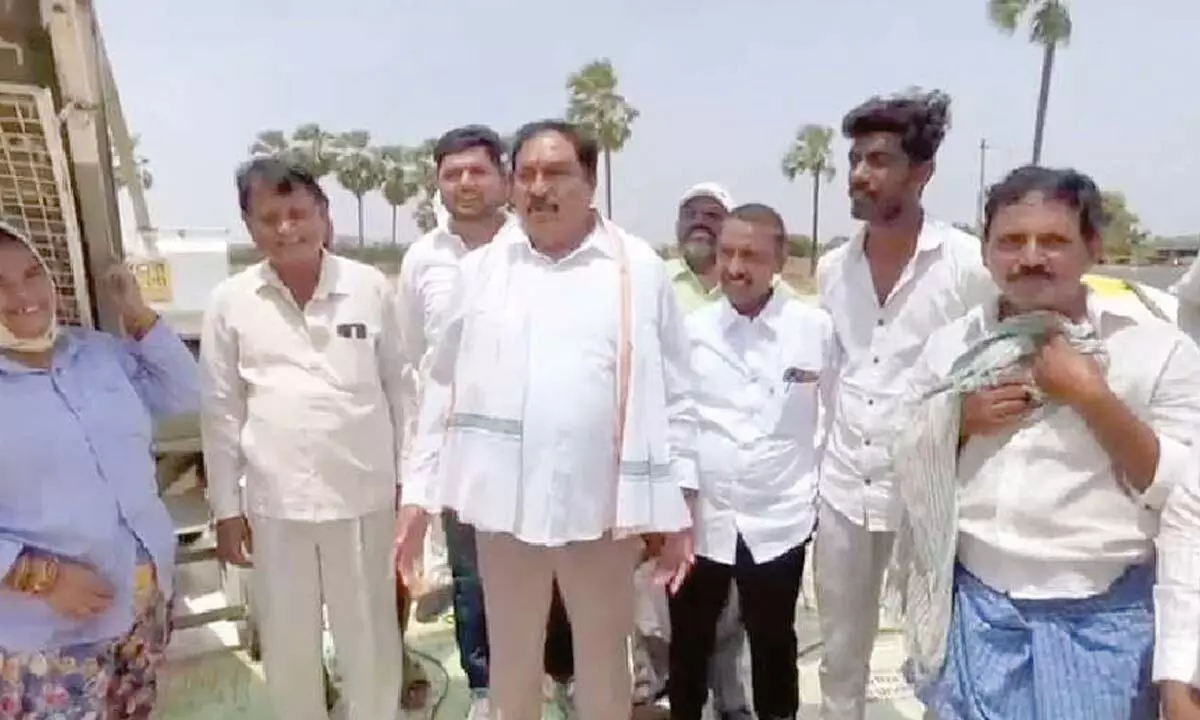 Errabelli alleges negligence in paddy procurement, demands immediate action