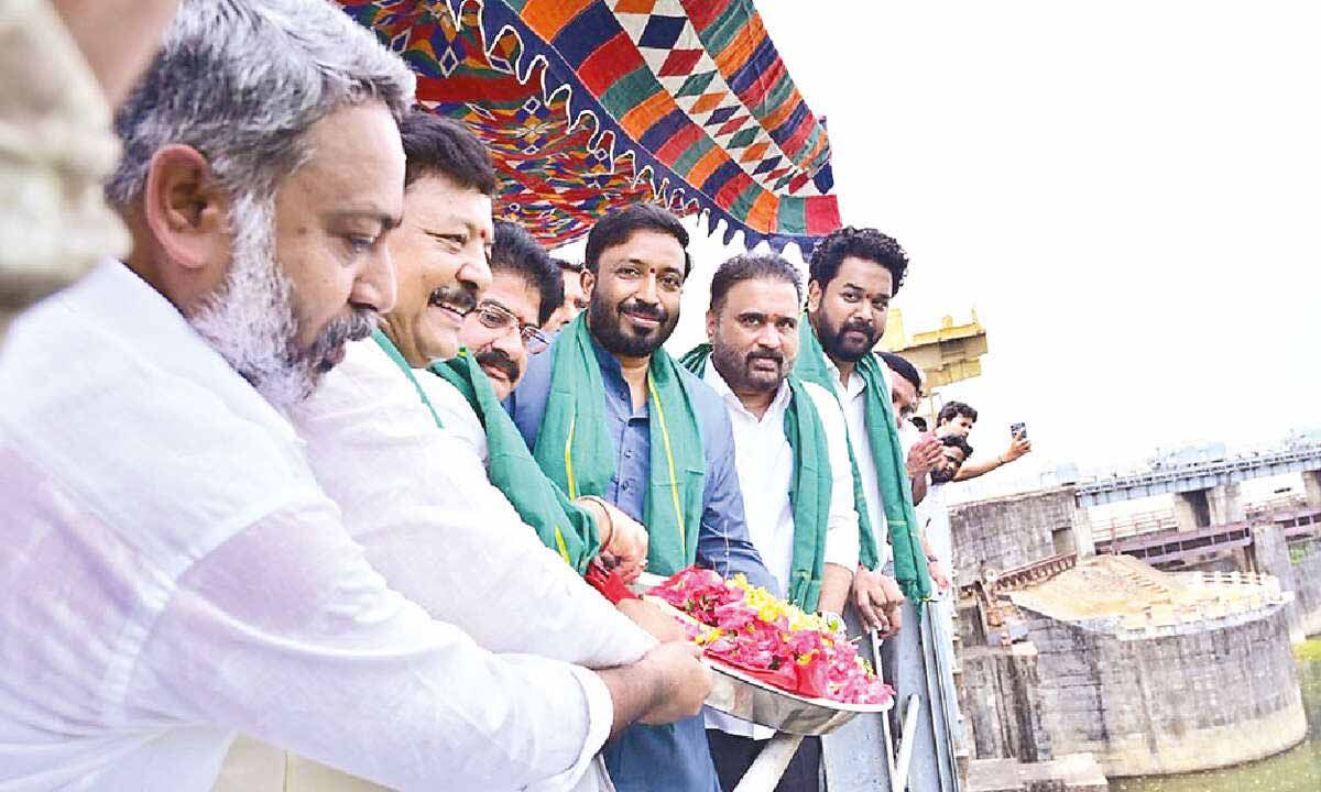 Early Kharif water released to Godavari Delta
