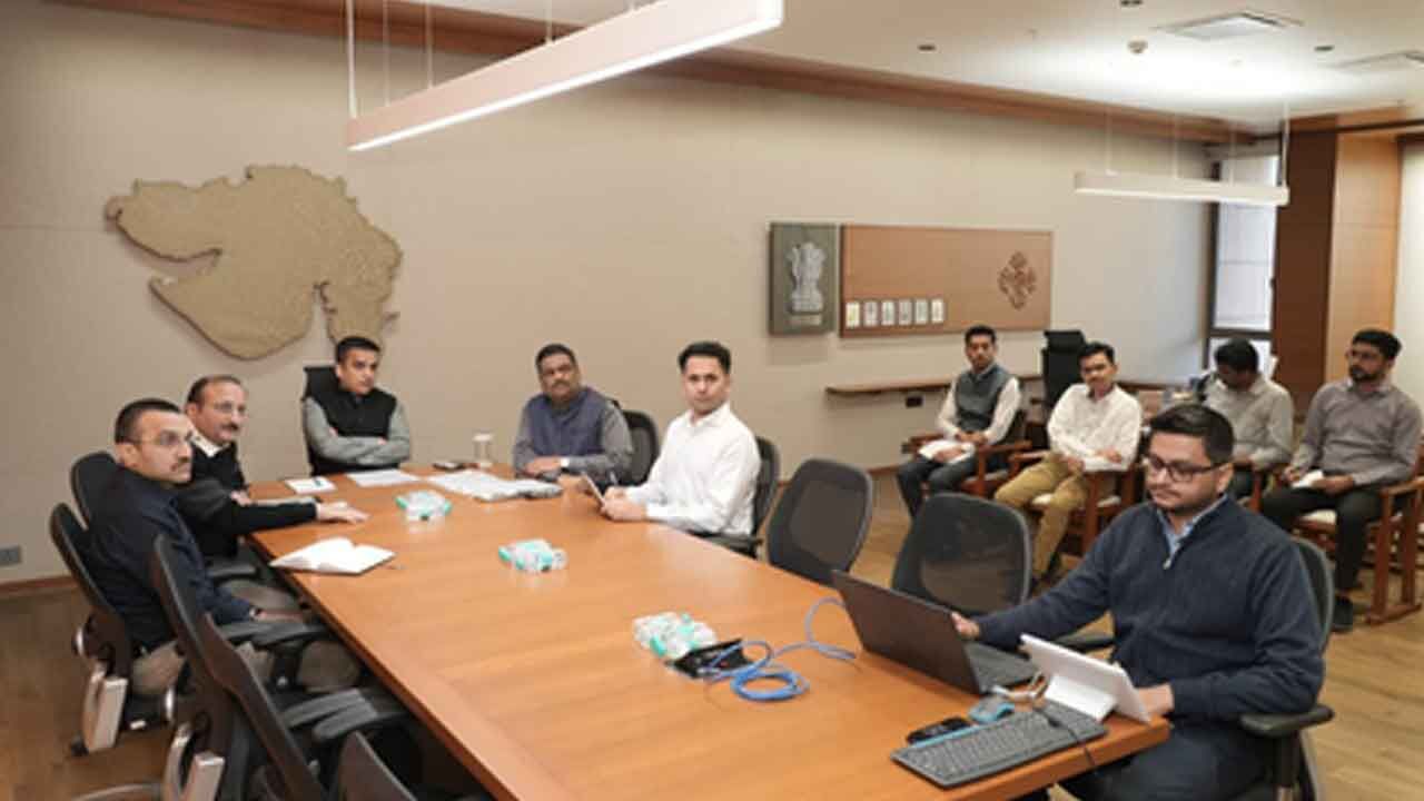 Gujarat Police uncover Rs 2,289 crore cyber fraud network, target 913 ...