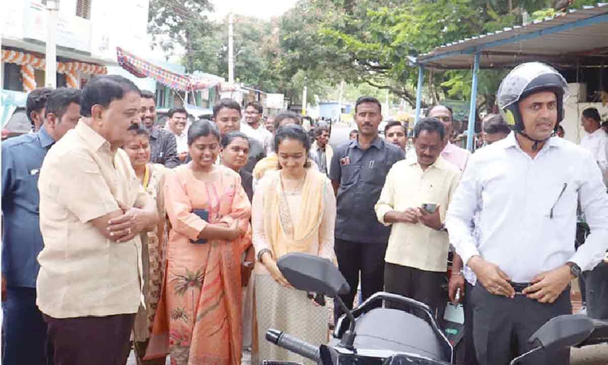 MLA Sindhura Reddy launches major highway link road