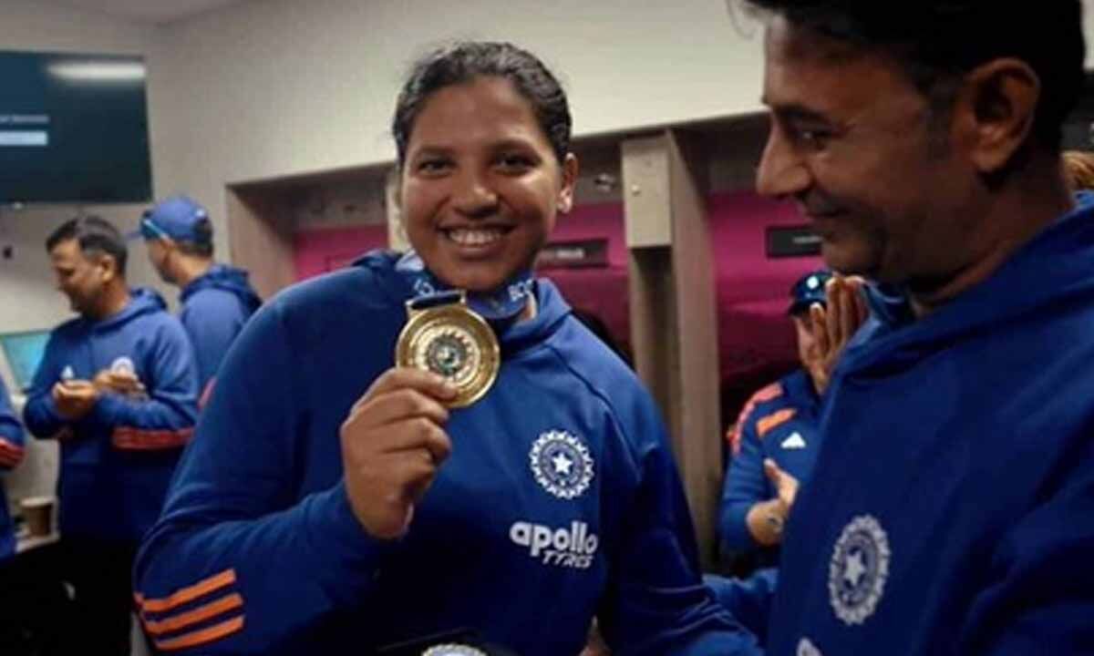 Richa Ghosh clinches Impact Fielder award for T20I series against England