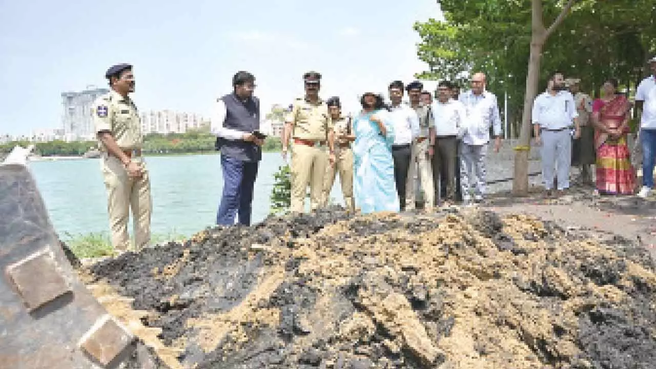 Police, civic officials inspect flood prone areas in Cyberabad