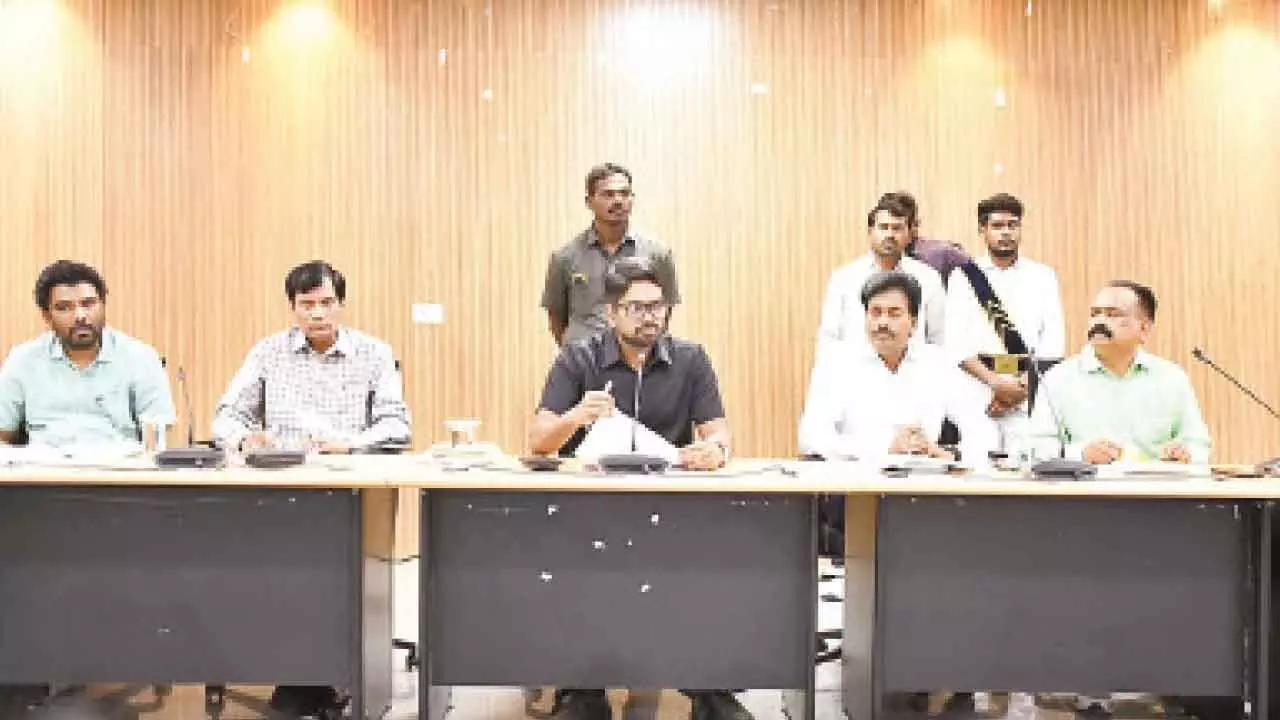 Be vigilant against fake seeds during monsoon, DC tells officials