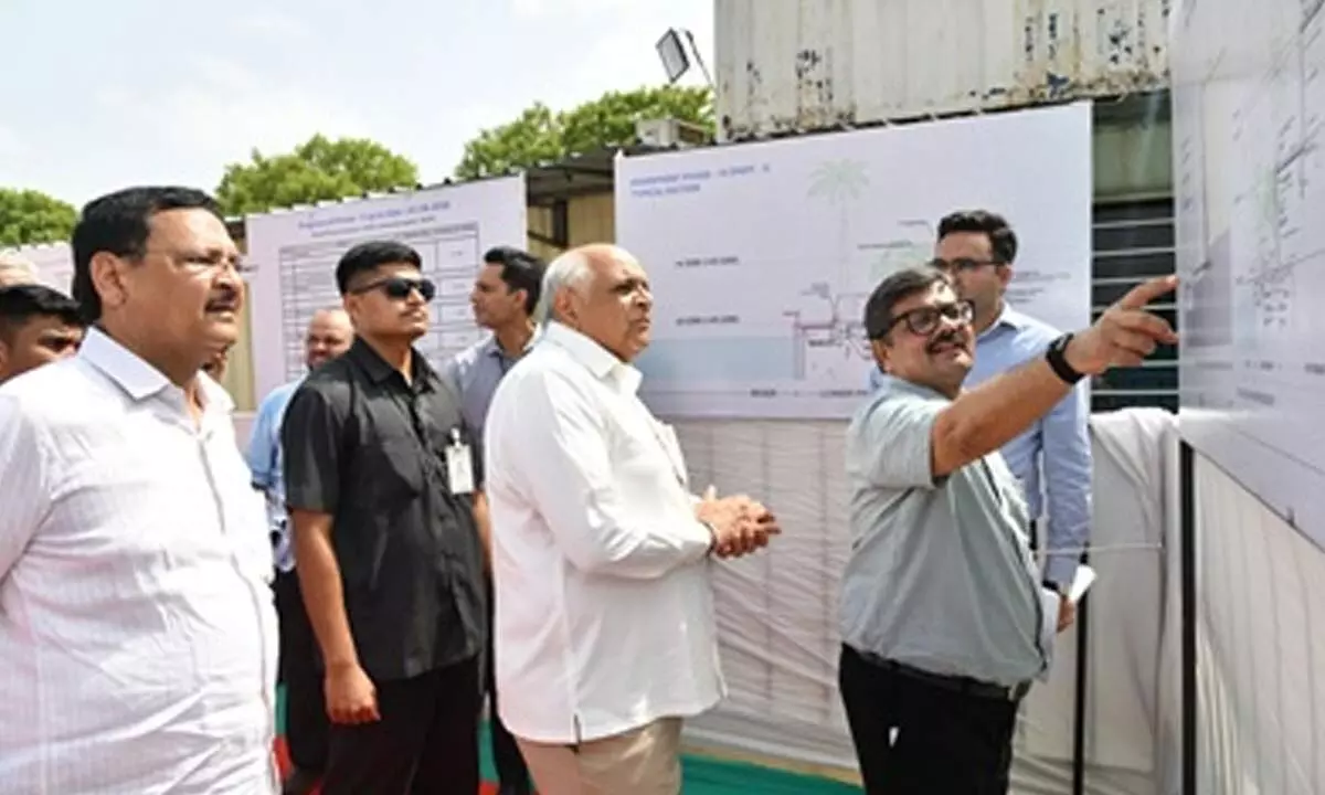 Gujarat CM reviews progress of Sabarmati Riverfront extension, GTU ...