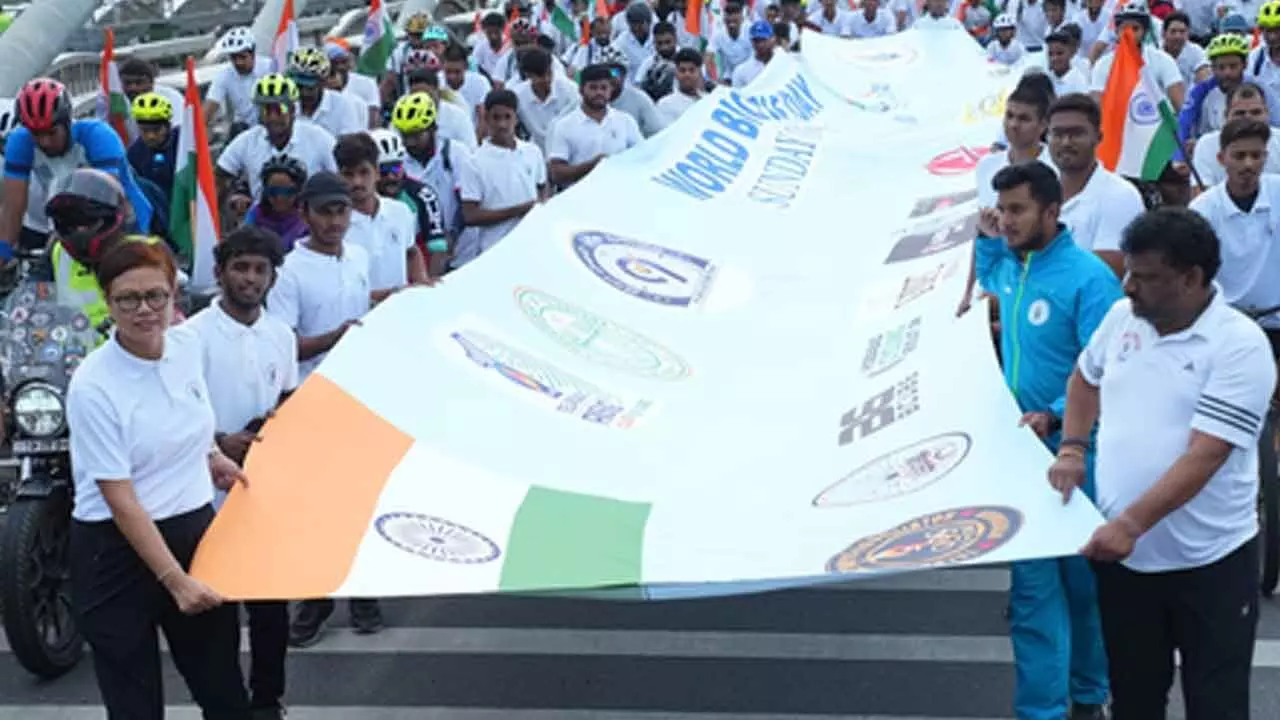 Thousands join Fit India Sundays on cycle as Telangana marks World ...