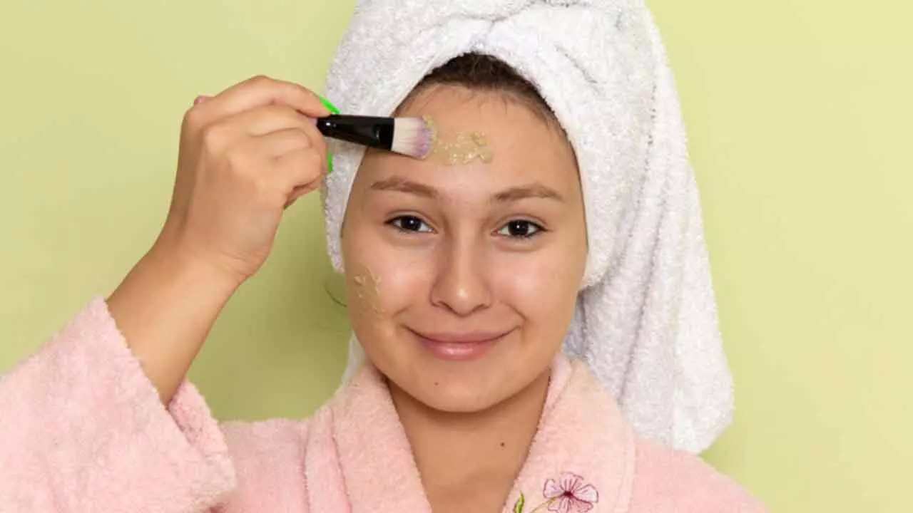Why Do You Need Salicylic Acid Face Wash for Your Acne-Prone Skin?