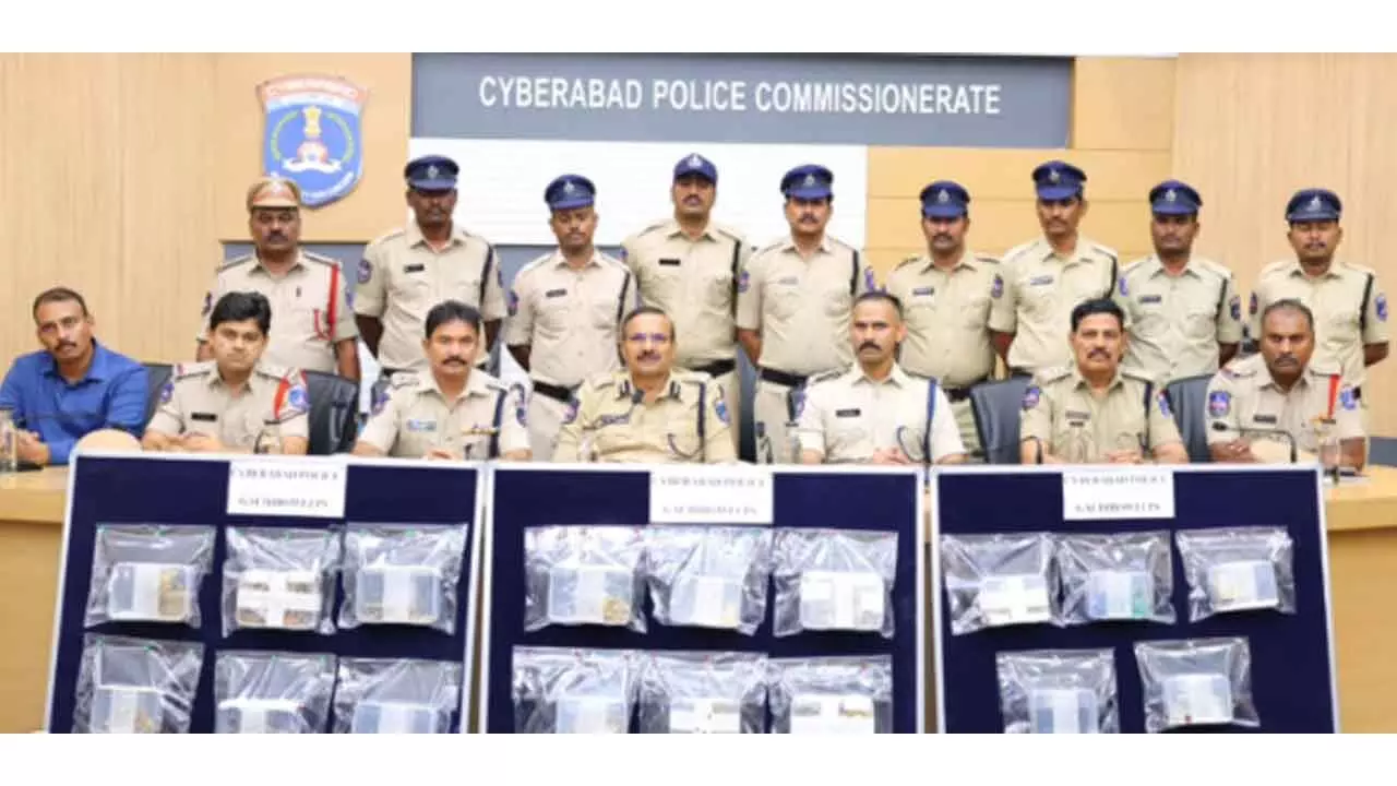 Cops crack high-value theft case; arrest 3 members of Nepali gang