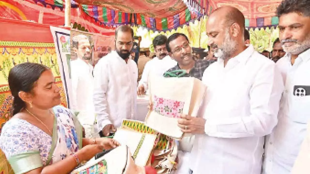 Bandi Sanjay bats for natural farming, urges farmers to reduce ...