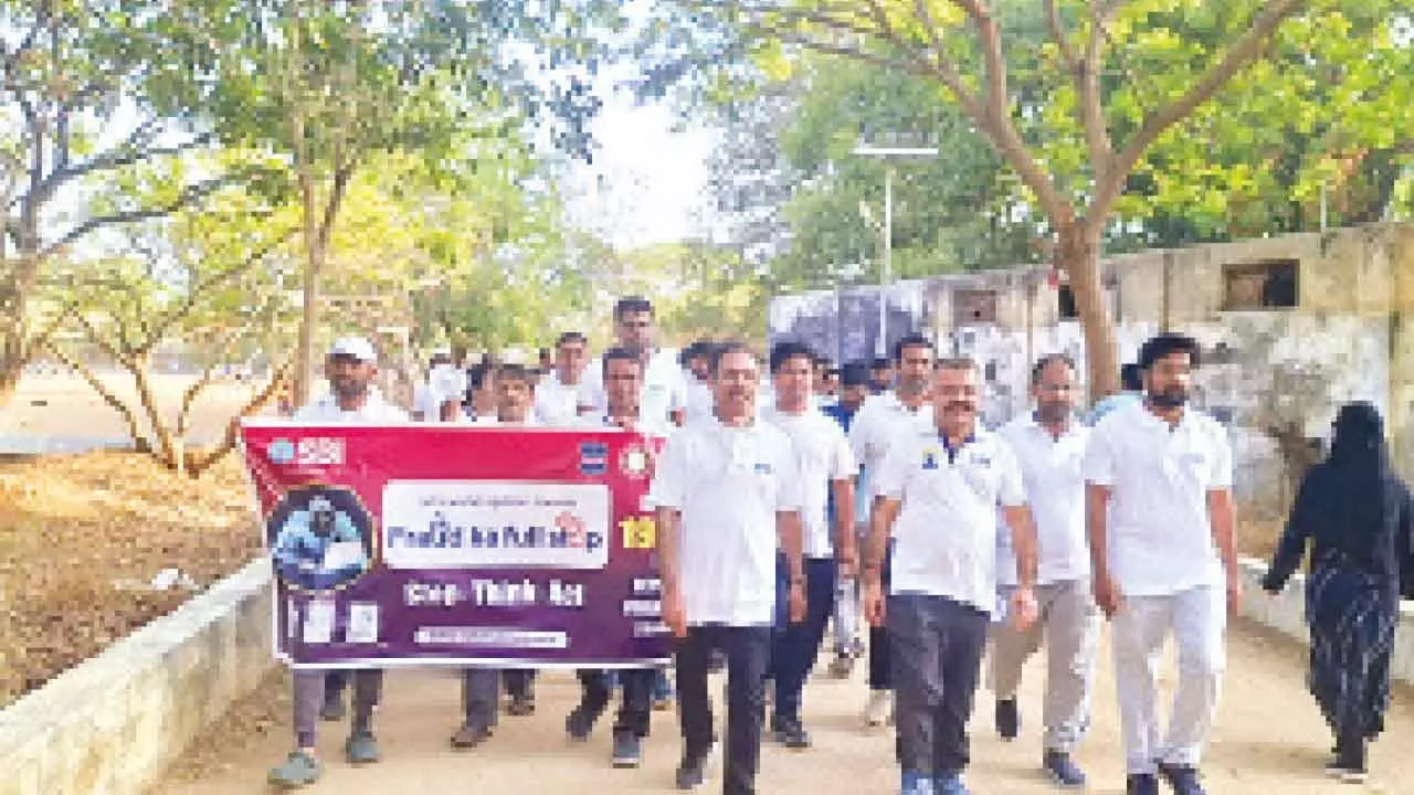 SBI conducts cyber fraud awareness prog in Warangal