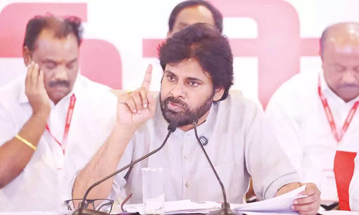 Pawan slams Cong over AP bifurcation