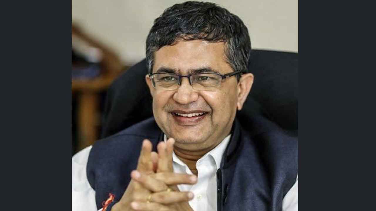 Yoga promotes mental peace and better decisions: NSE CEO