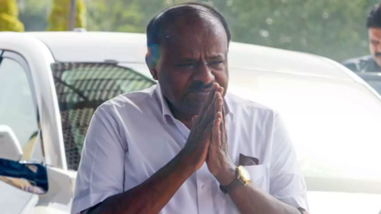 Union Minister Kumaraswamy challenges CM Shivakumar to public debate on ...