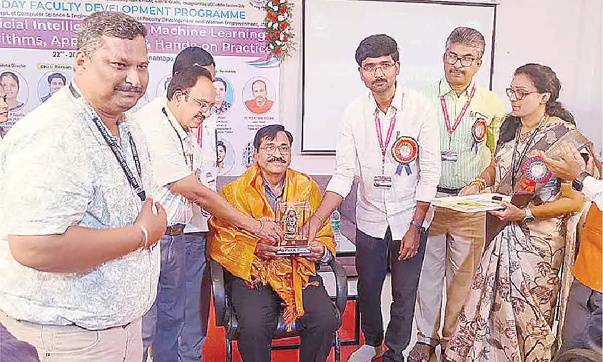 JNTUA VC inaugurates five-day AI/ML workshop at PVKKIT