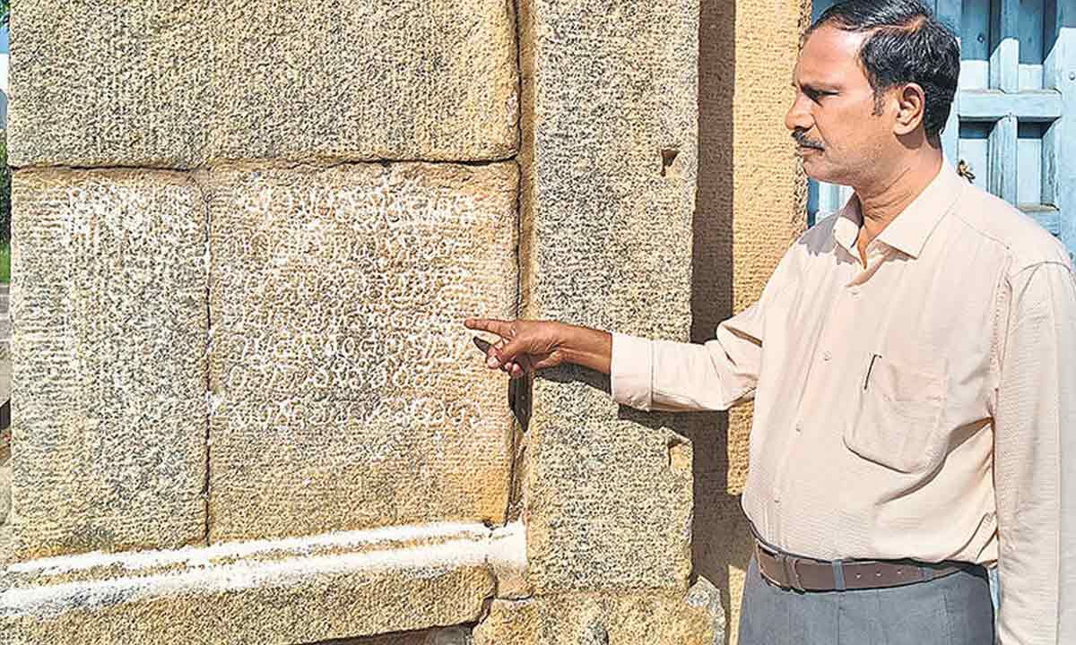 16th-century Vijayanagara inscriptions discovered at Gorantla temple