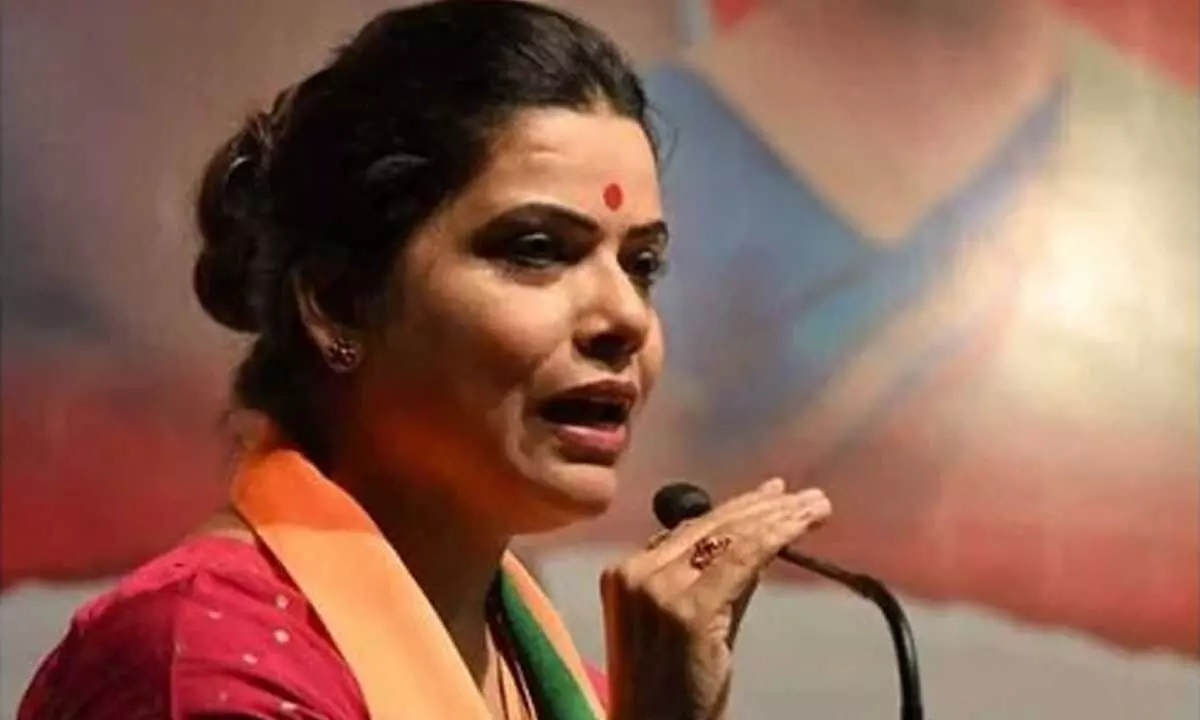 ‘Will Suspend Officials’: Enraged Mumbai Mayor Ritu Tawde Pulls Up ...