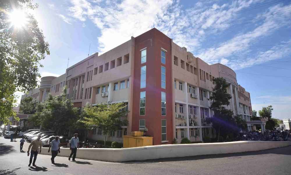 Telangana State to go ahead with building new Secretariat complex